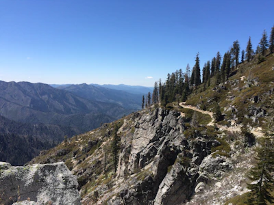 Hike to the Caribou Lakes, Shasta-Trinity Alps, Caribou Lakes Trailhead ...