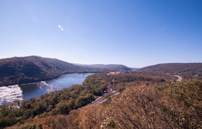 Hike the AT to Weverton Cliffs, Weverton Cliffs Trailhead
