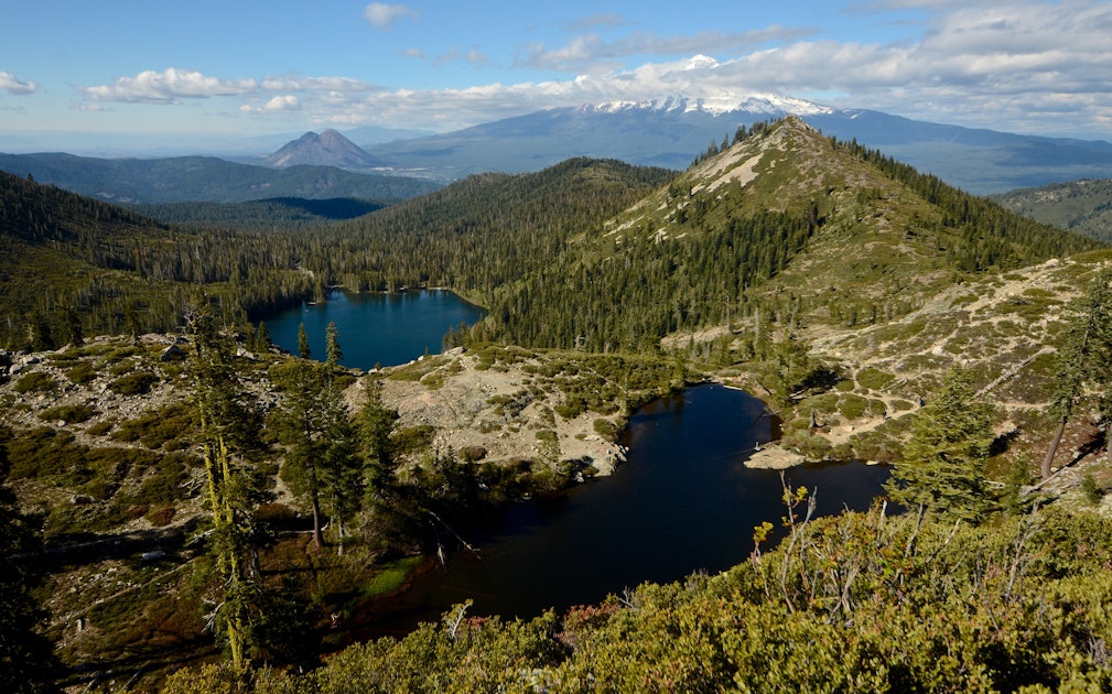 Hike to Heart Lake in the Klamath Mountains, Castle Lake Trailhead
