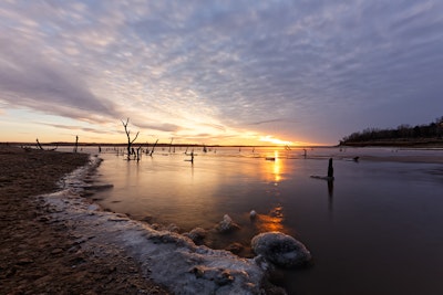 Watch the Sunrise at Tuttle Creek Lake, Sunrise Cove