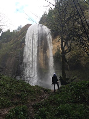 Hike through Golden and Silver Falls State Natural Area, Golden and ...