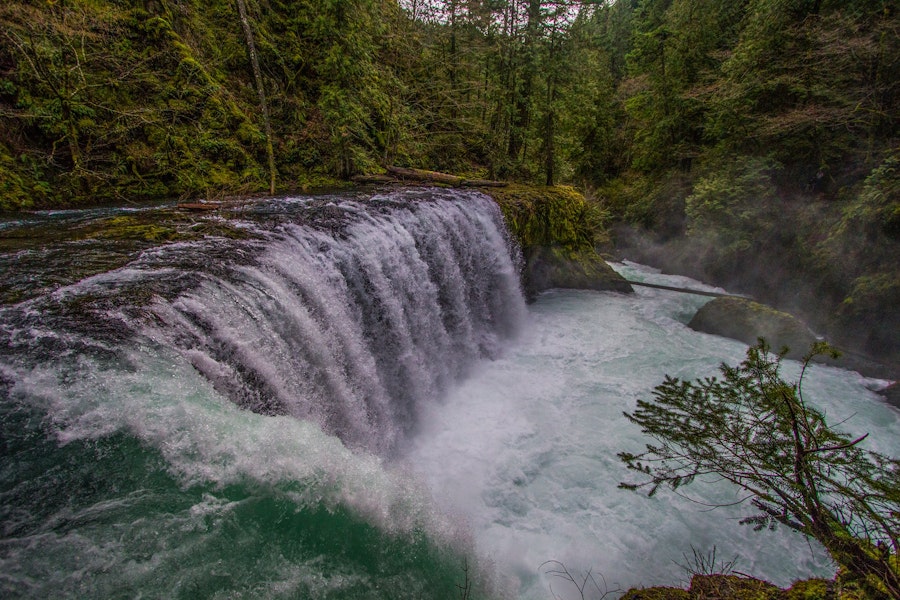The Beginner's Guide To Photographing Waterfalls