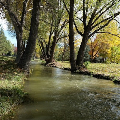 Hike the McIntosh Lake Loop in Longmont, Flanders Park at McIntosh Lake