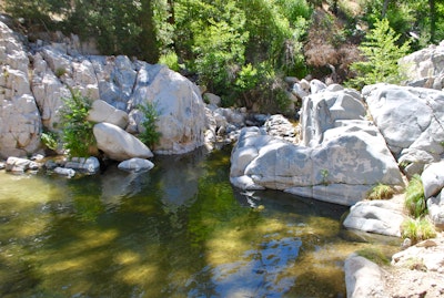 Hike to Aztec Falls, Splinters Cabin Day Use Area