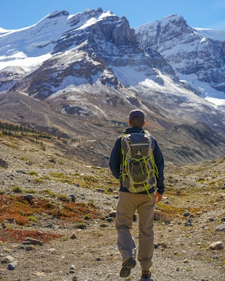 Hike to the Summit of Parker Ridge, Parker Ridge Trailhead