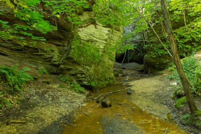 Hike Nelson Kennedy Ledges, Nelson Ledges Parking