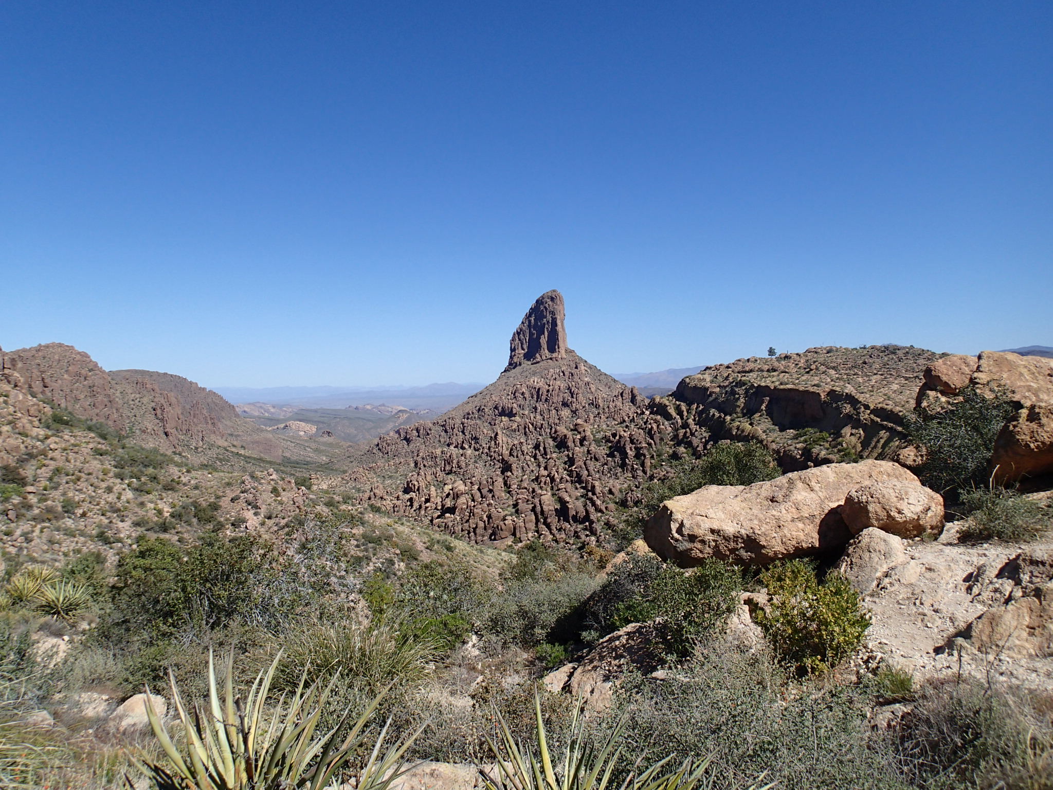 Photos: Weavers Needle Loop, Gold Canyon, Arizona