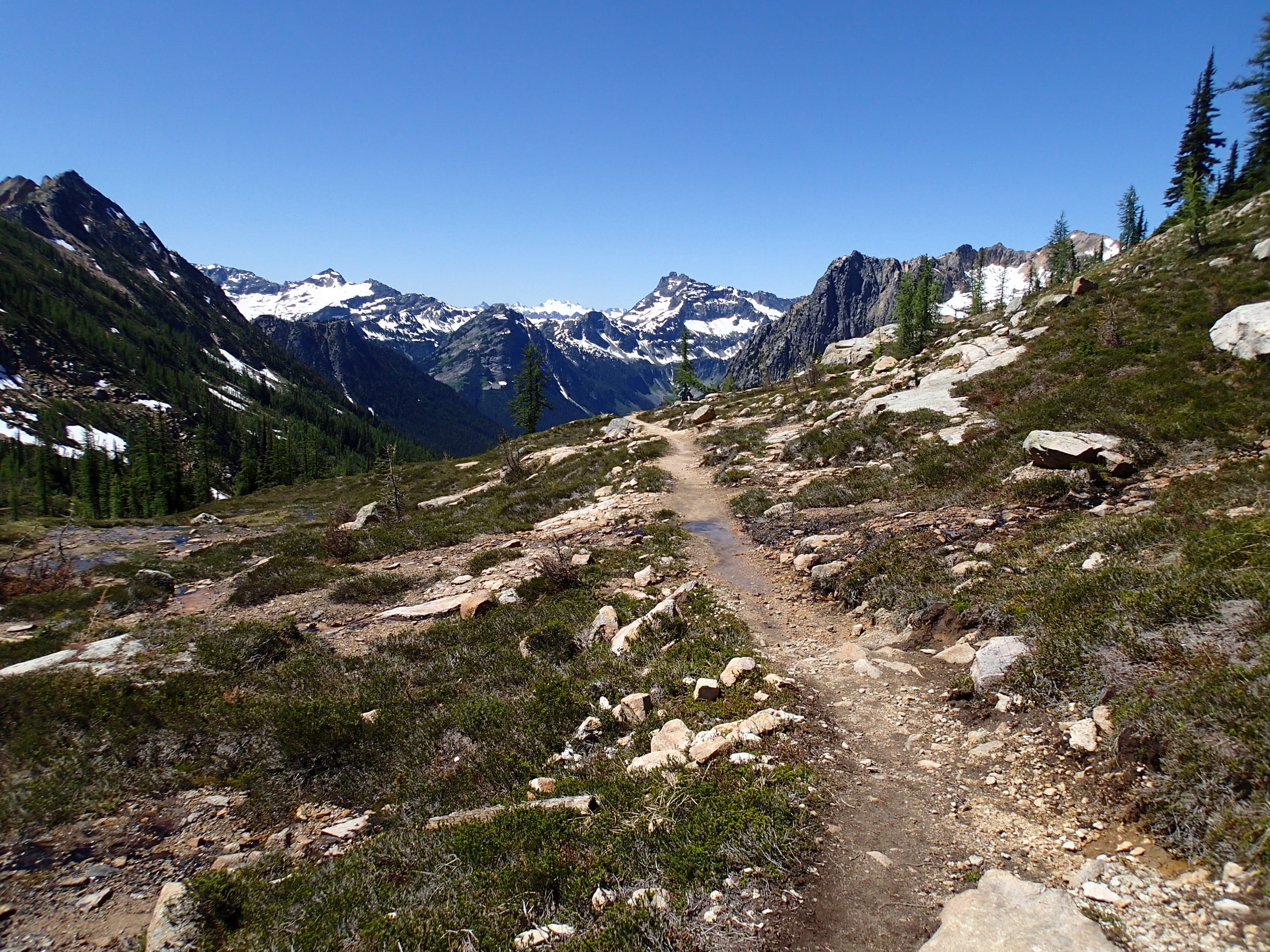Hike Cutthroat Pass from Rainy Pass Trailhead, Winthrop, Washington