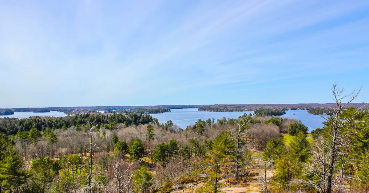 Hike to Huckleberry Rock Lookout , Huckleberry Rock Lookout Parking